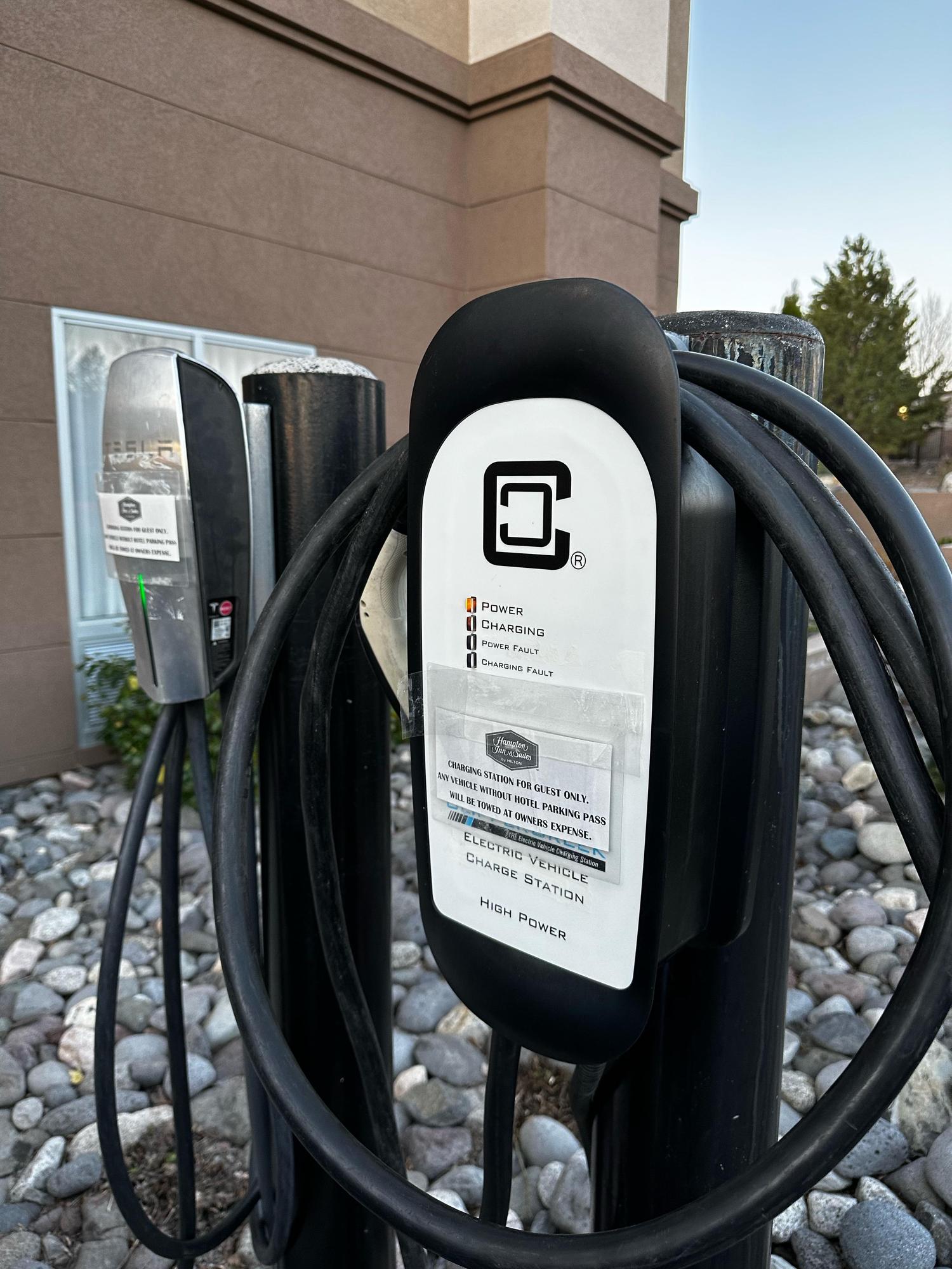 Hampton Inn & Suites Reno West | Reno, NV | EV Station