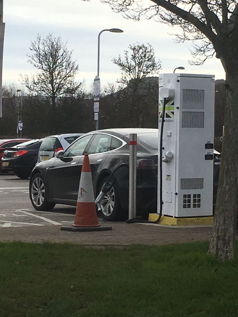 Chester Services M56 | M56 Junction 14, England | EV Station