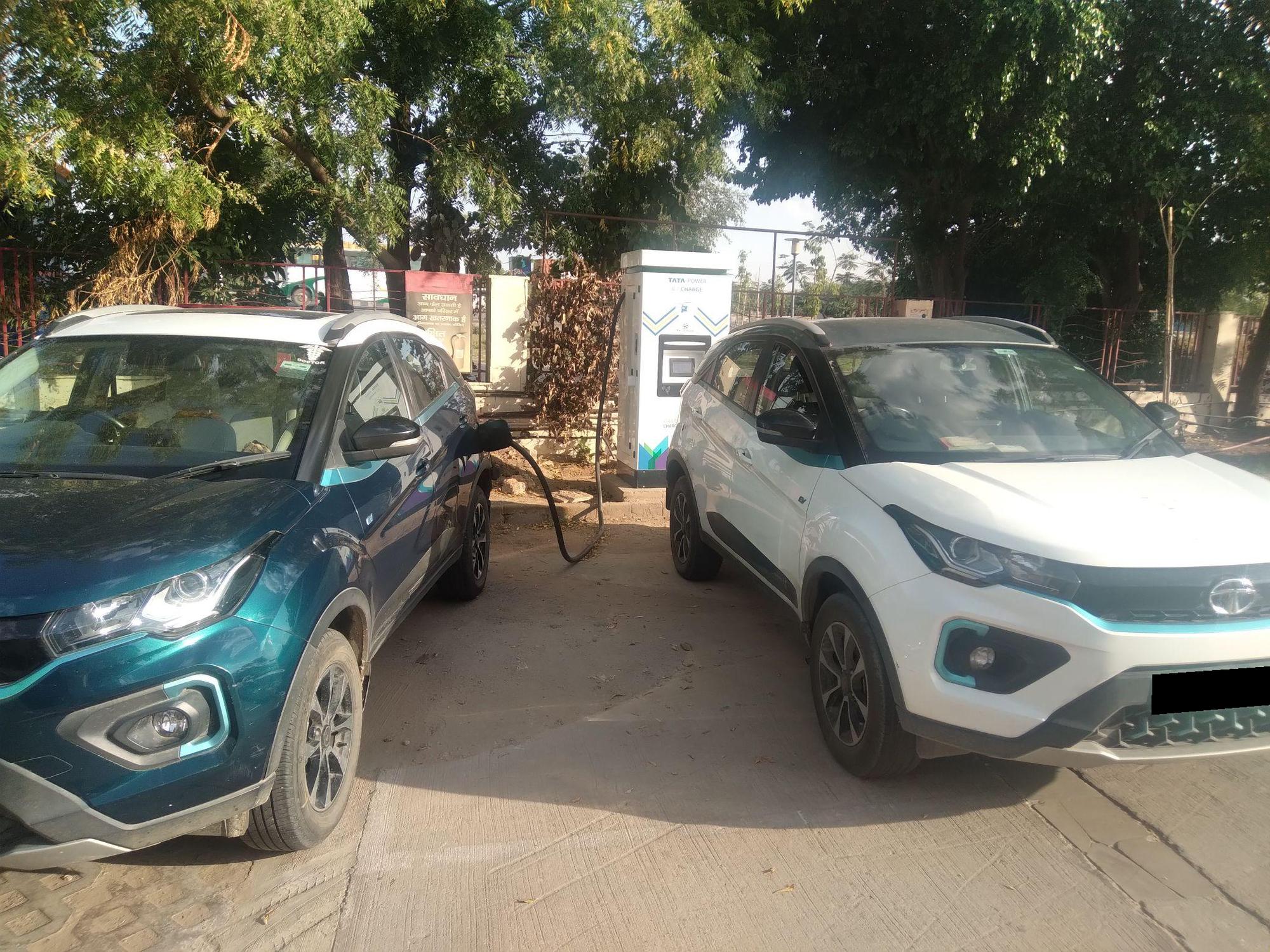 Hotel Ramada,Tata Power | gegal,kishangarh road,Ajmer | EV Station