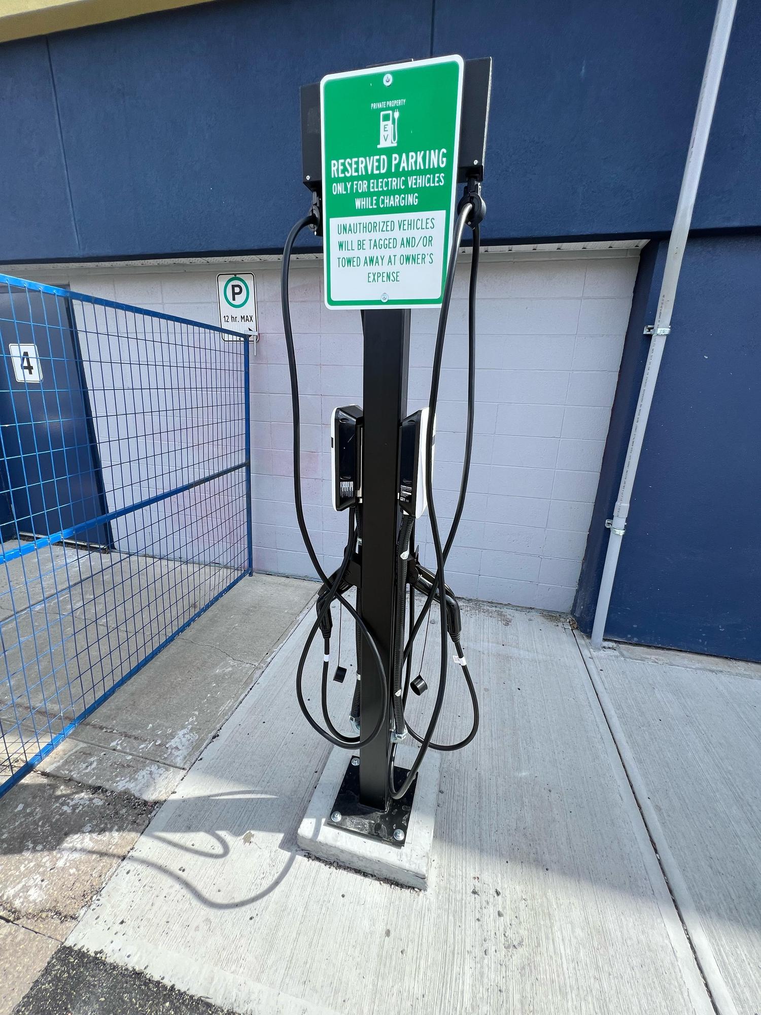 Grant Fuhr Arena & Stu Barnes Arena | Spruce Grove, AB | EV Station