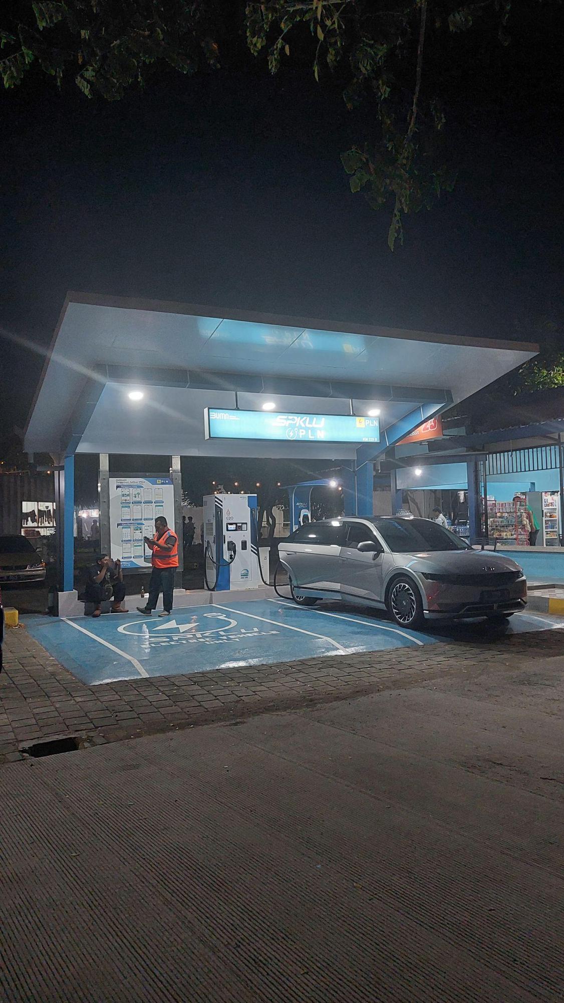 SPKLU Rest Area KM 229 B Ruas Kanci - Pejagan | Rest Area Tol Kanci ...