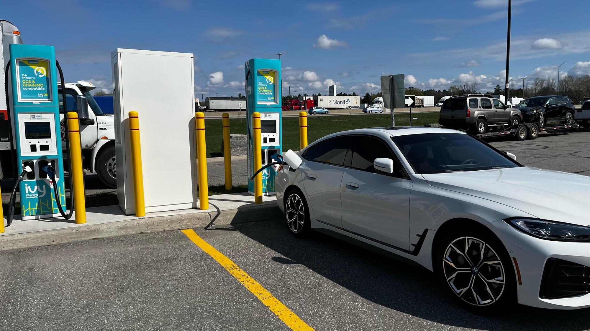 ONroute Cambridge South 401 - Eastbound | Cambridge, ON | EV Station