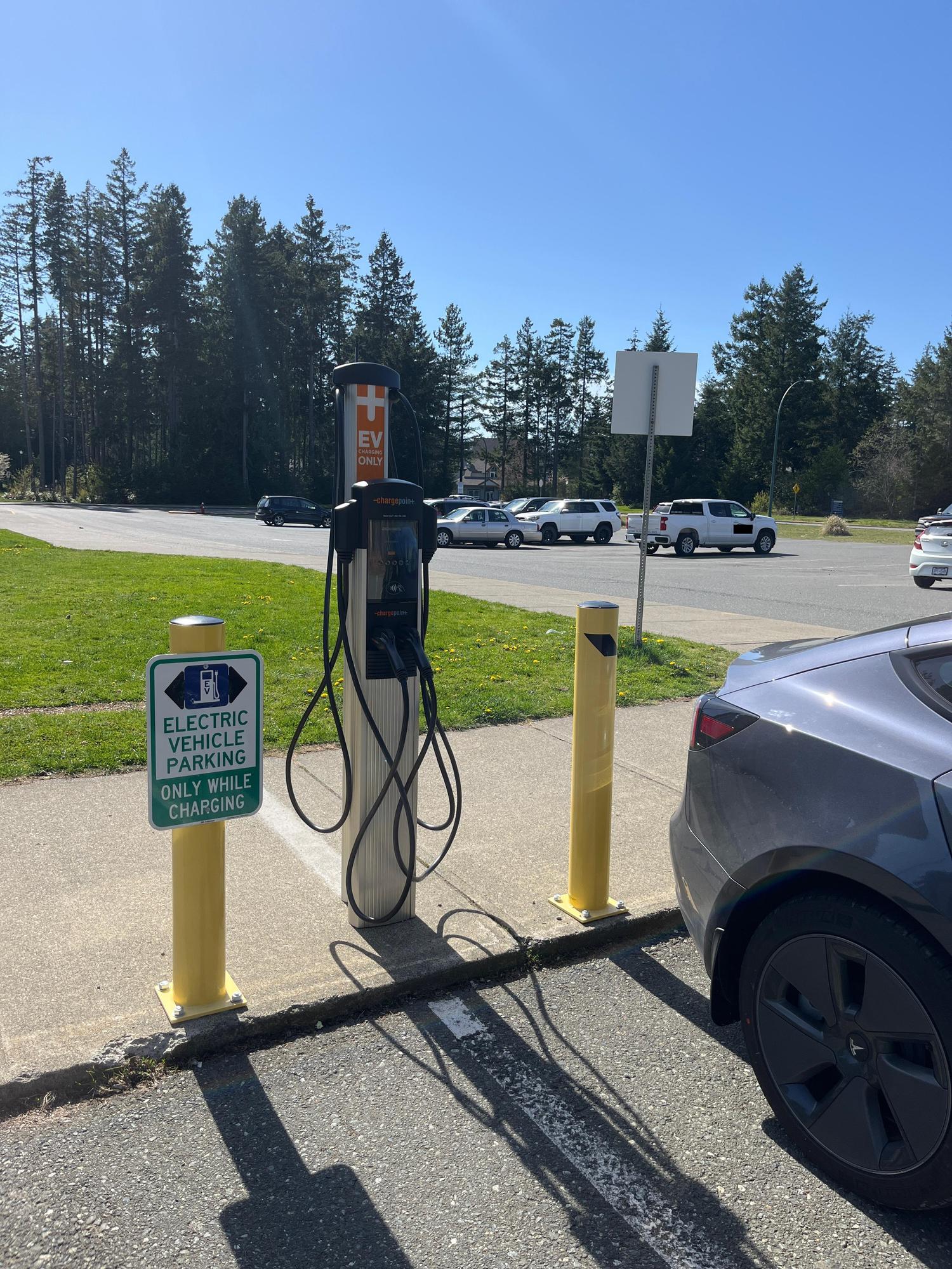 Comox Valley Aquatic Centre | Courtenay, BC | EV Station