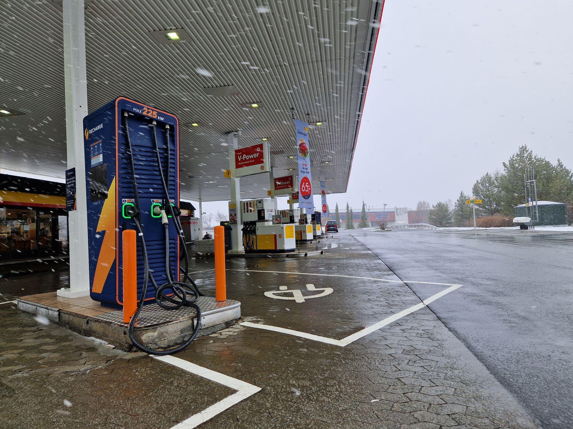 Shell Stav | Midtsandhøgda 2, 7563 Midtsandan, Norge | EV Station