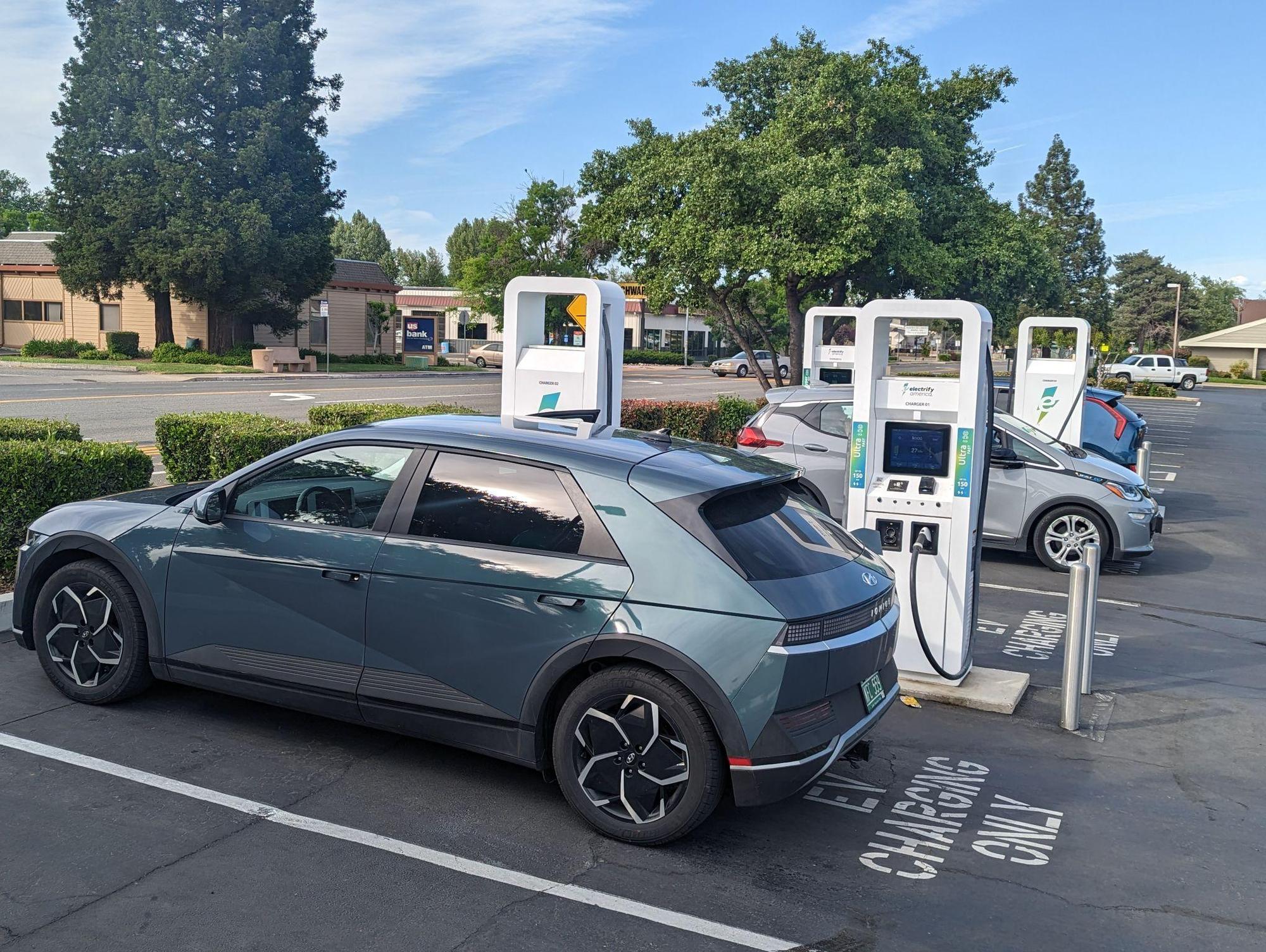 Safeway Anderson | Anderson, CA | EV Station