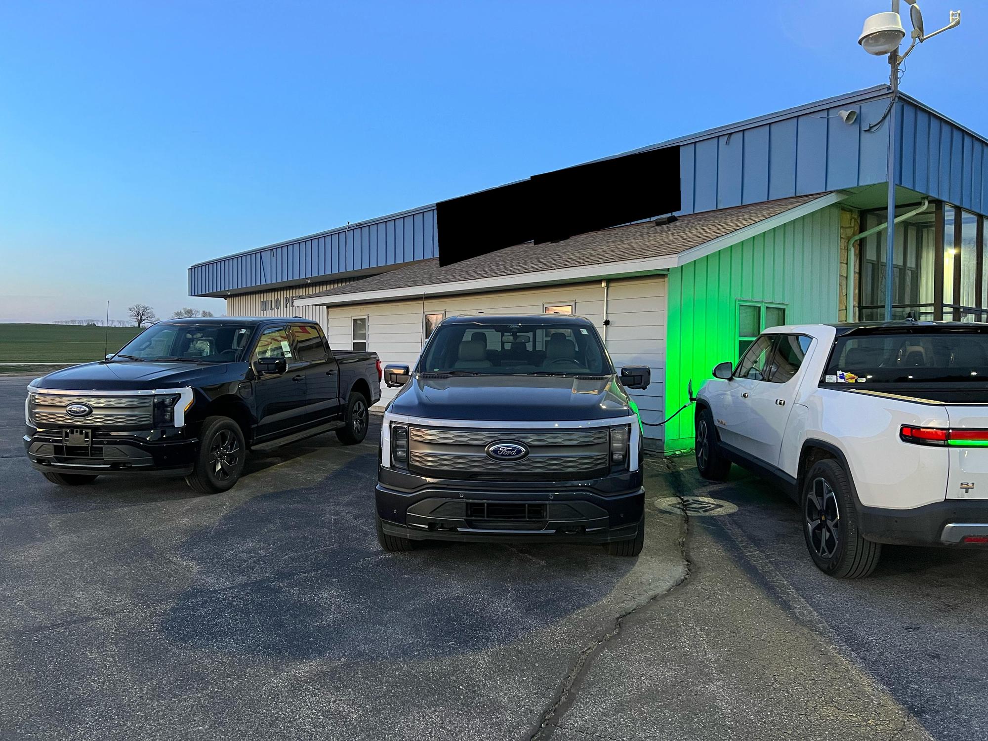 Peterson Ford | Kenyon, MN | EV Station