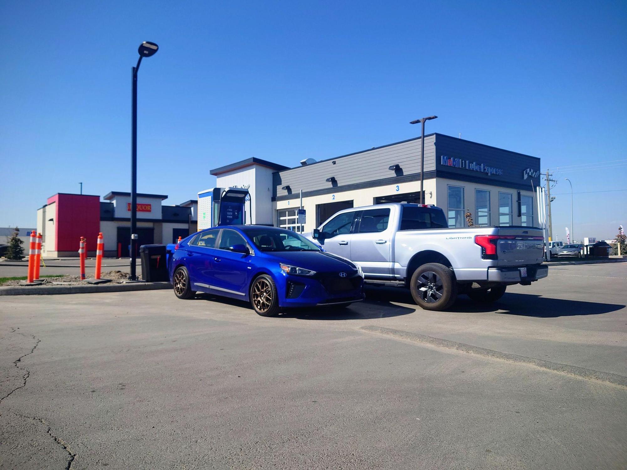 On the Run - Convenience Store | Calgary, AB | EV Station