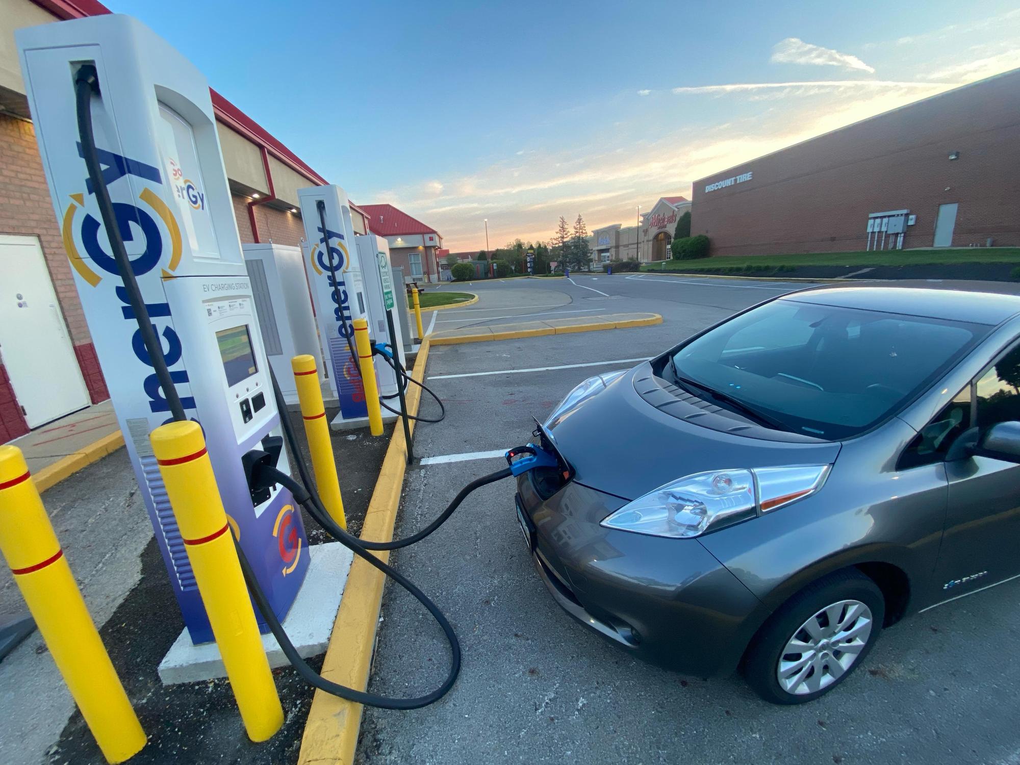 GetGo Café + Market & WetGo Car Wash | Lewis Center, OH | EV Station