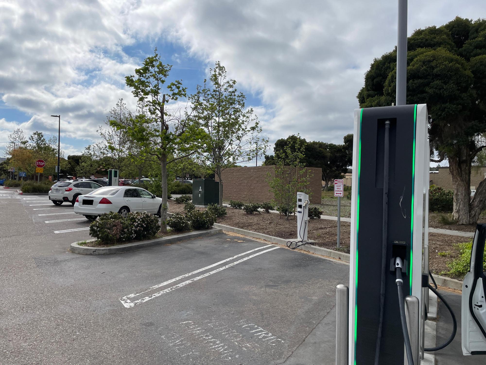 Walmart Supercenter | Poway, CA | EV Station