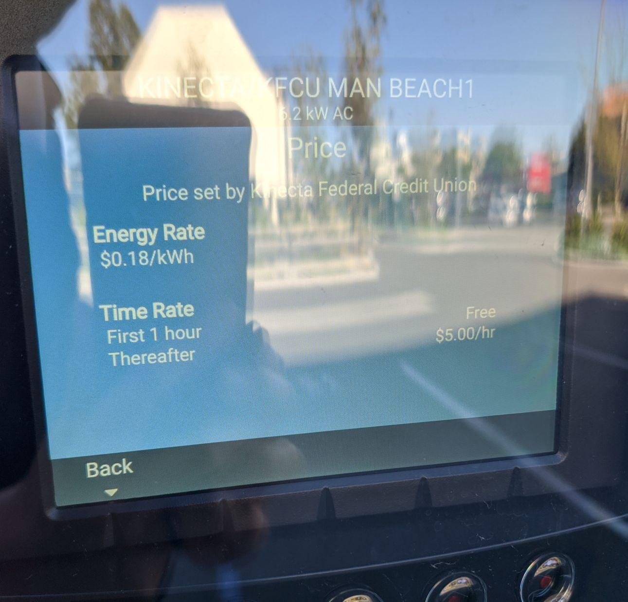 Kinecta Bank | Manhattan Beach, CA | EV Station