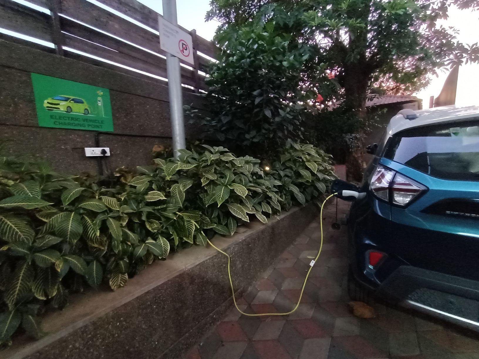 Only Members Club Mahindra Hatgad Wall Charger | GQQ3+GRP, Surat ...