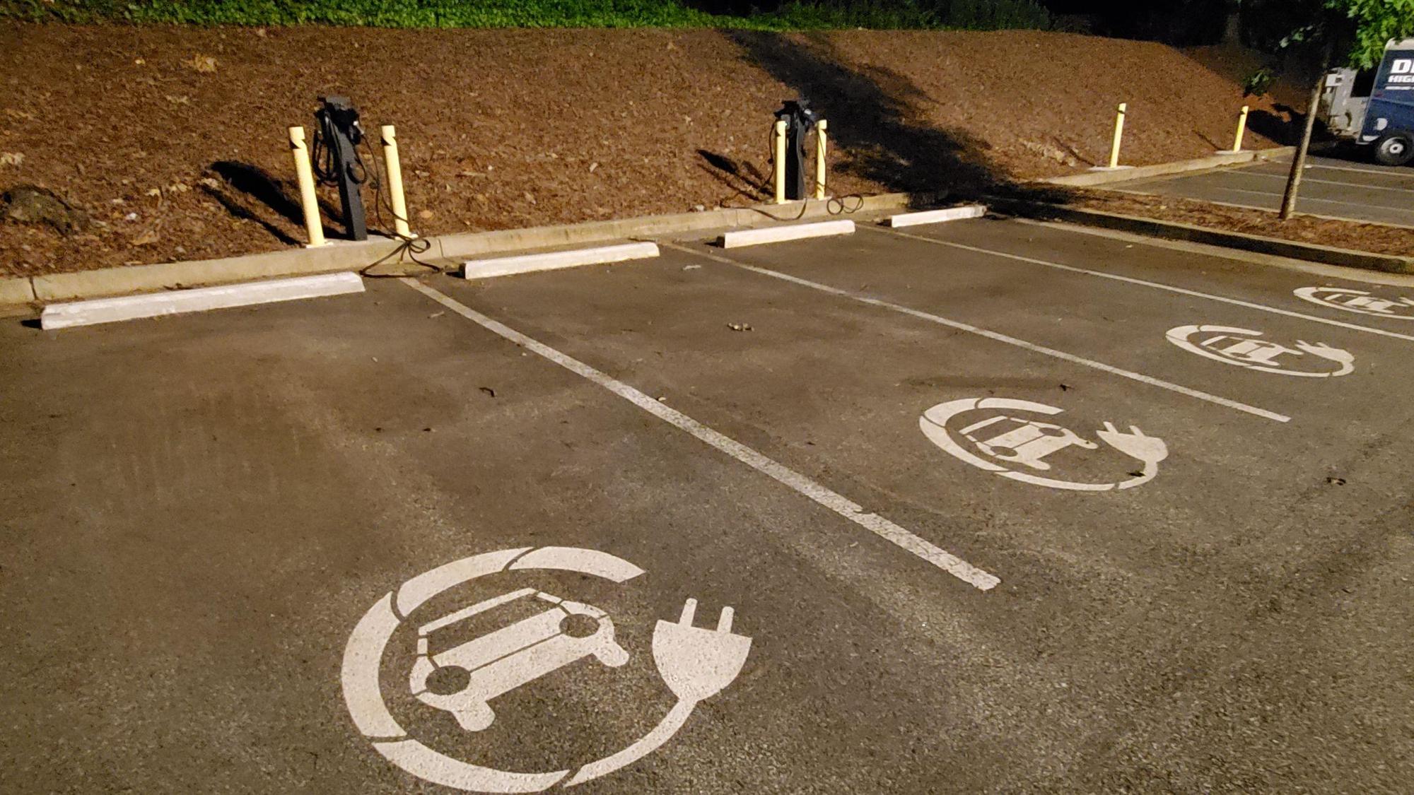 Talley Upper Elementary | Decatur, GA | EV Station