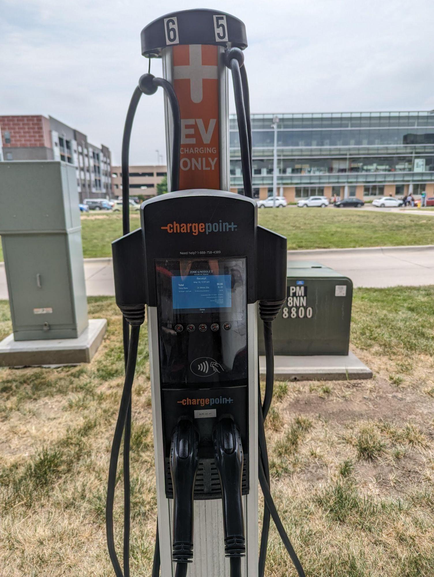 HDR Parking Garage | Omaha, NE | EV Station