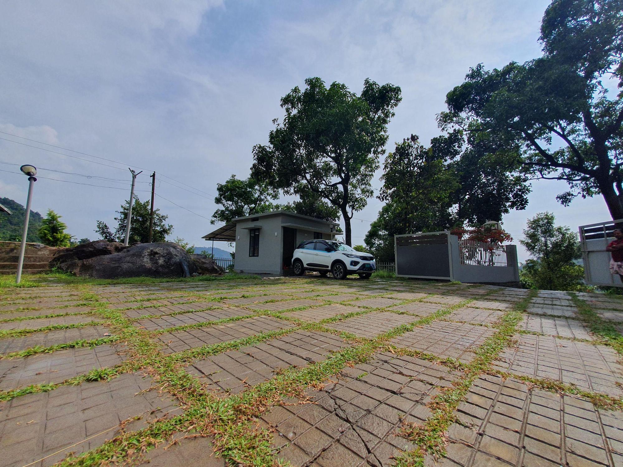 Cloud Stories Resort | Poovaranthode, KL | EV Station