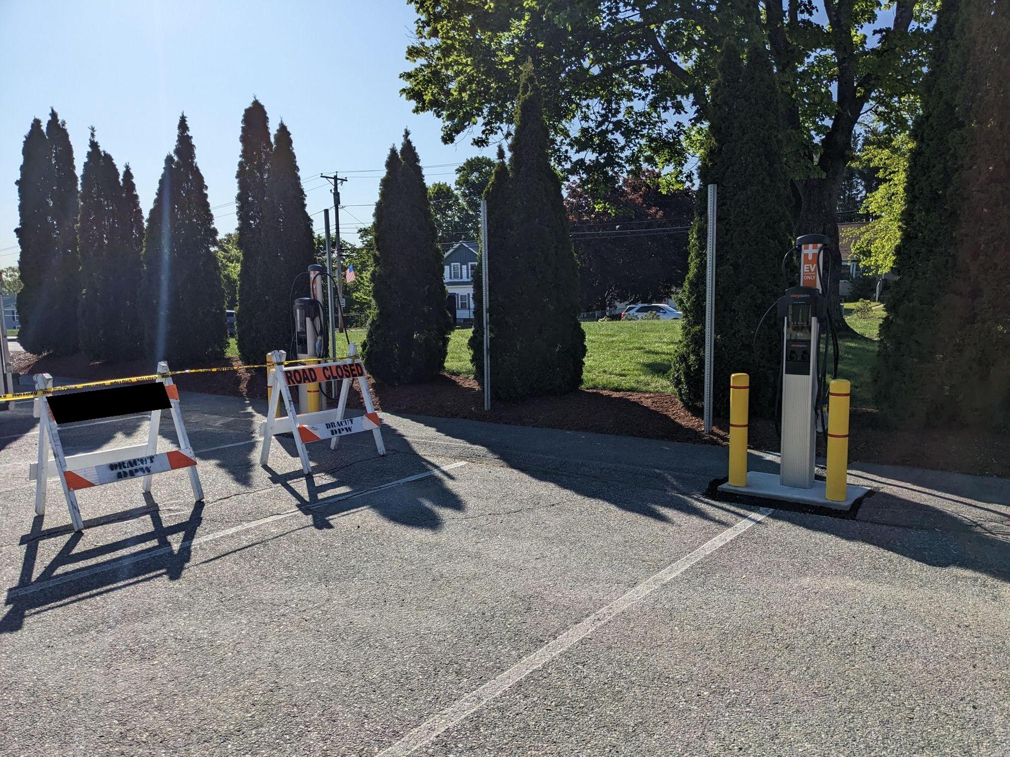 Parker Memorial Library | Dracut, MA | EV Station