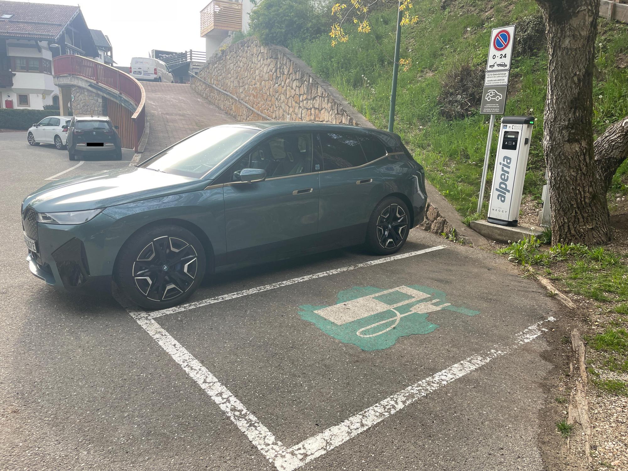 Via San Giorgio Parcheggio / Ricarica | Tiers, Trentino-Alto Adige | EV ...