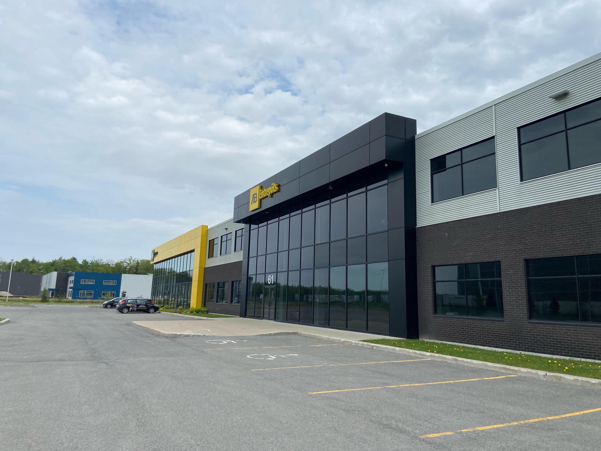 Les Entrepôts AB | Terrebonne, QC | EV Station