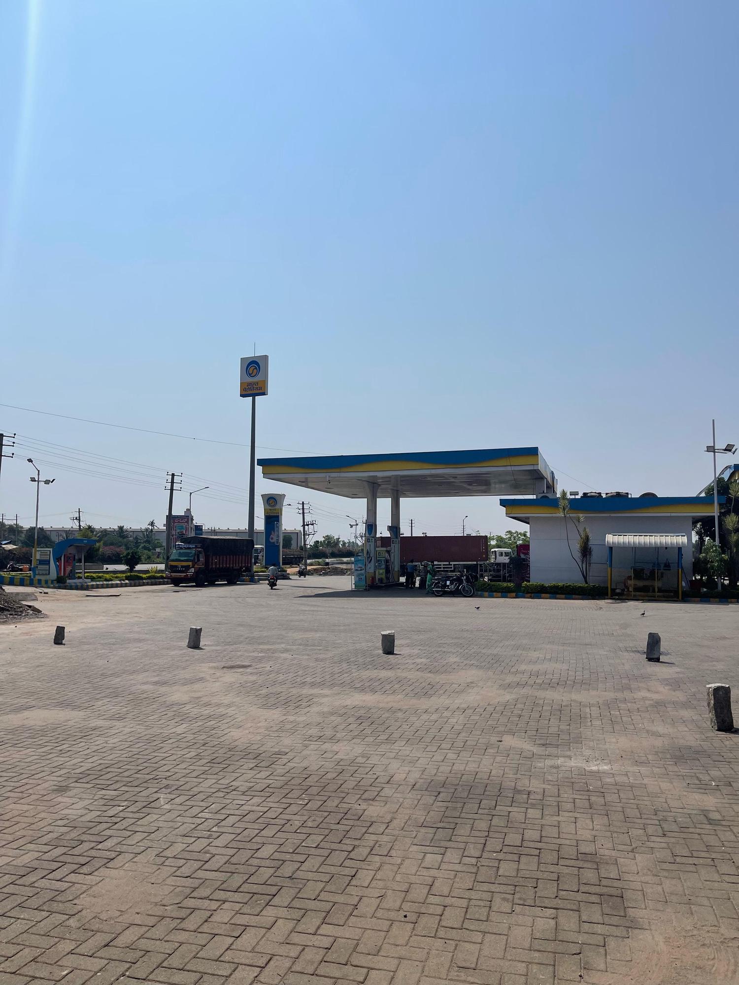 Nelamangala BPCL 30KW | 57JQ+3PQ, Kuluvanahalli, NH-4, Bengaluru ...