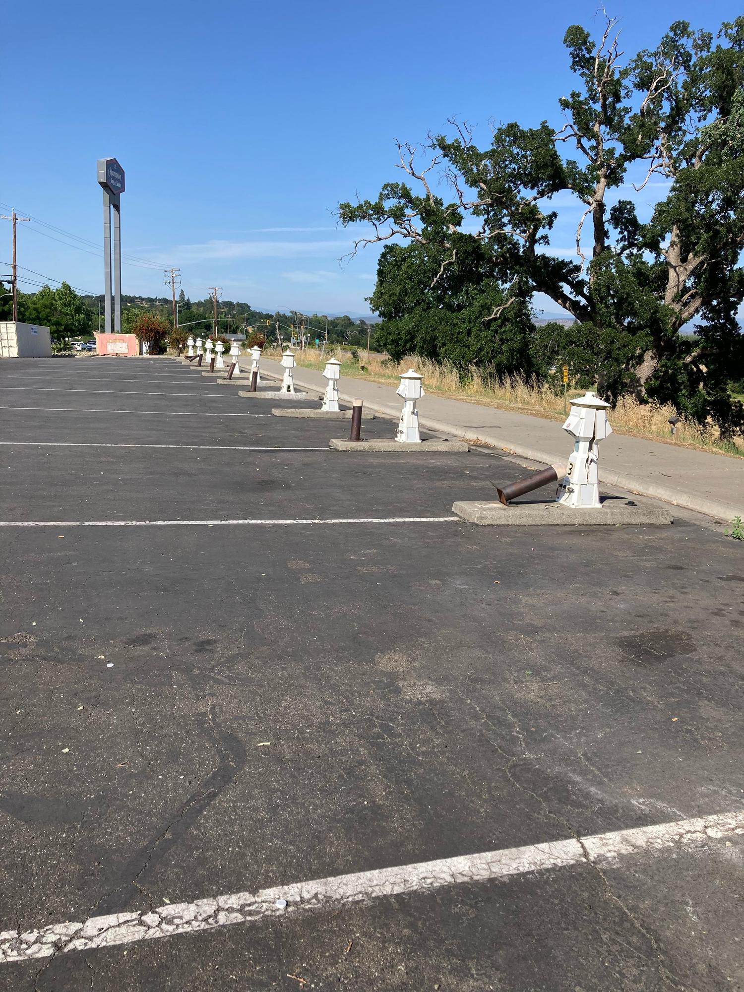 Hampton Inn | Red Bluff, CA | EV Station