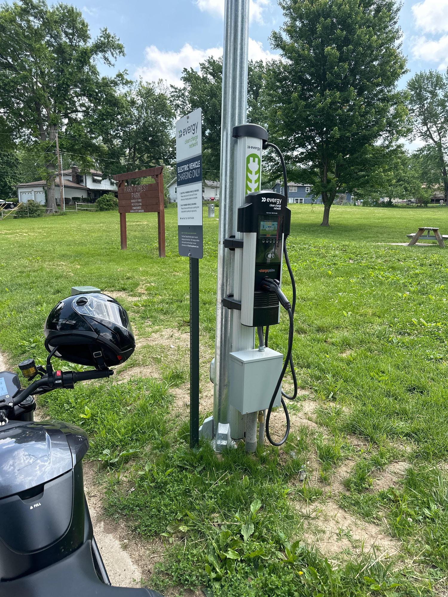 Park Forest | KCMO, MO | EV Station