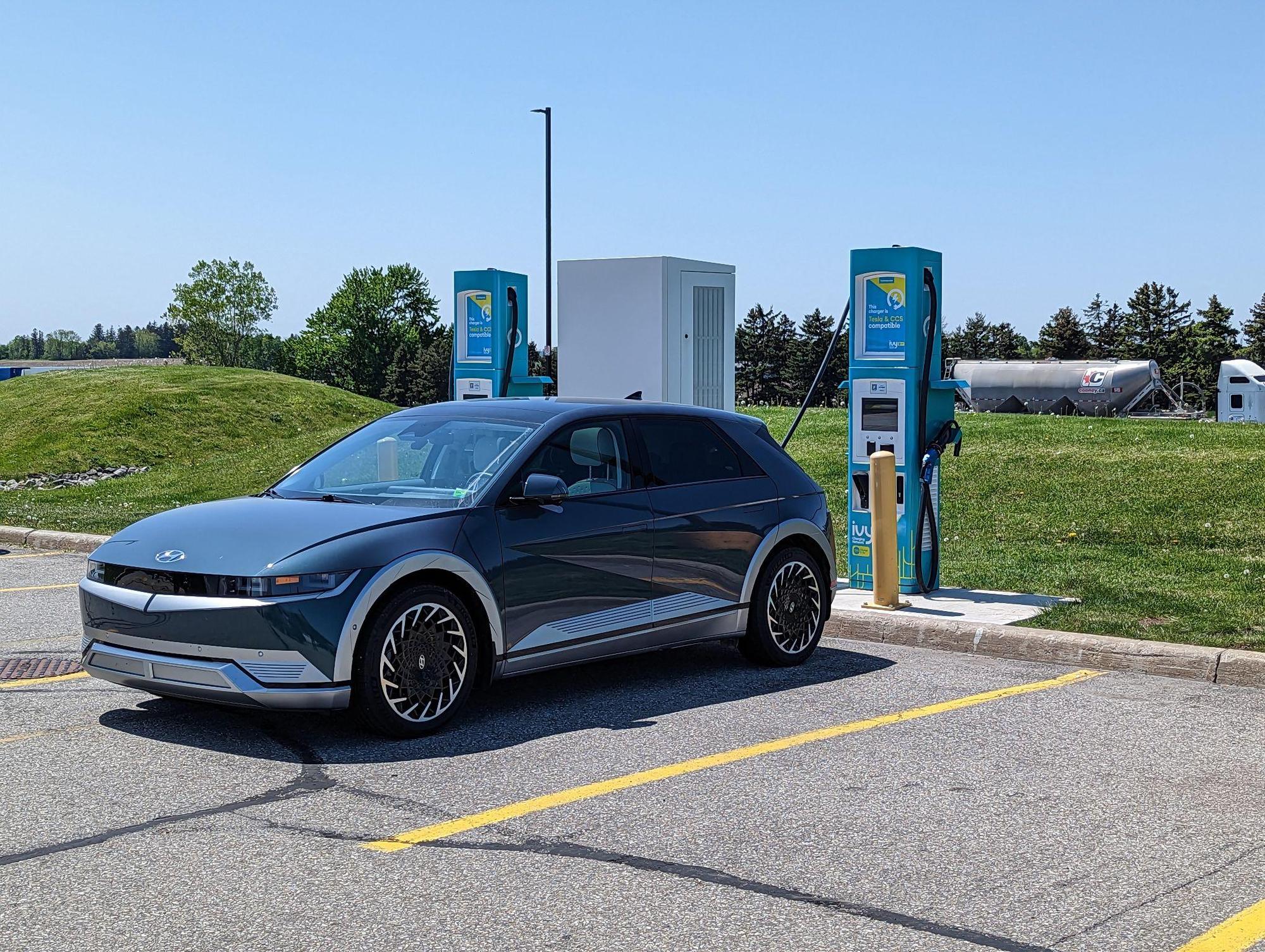 ONroute Woodstock 401 Eastbound | Woodstock, ON | EV Station