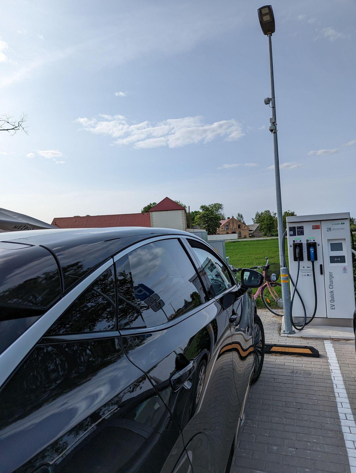 Ezere | e-mobi | Ezere, Saldus novads | EV Station