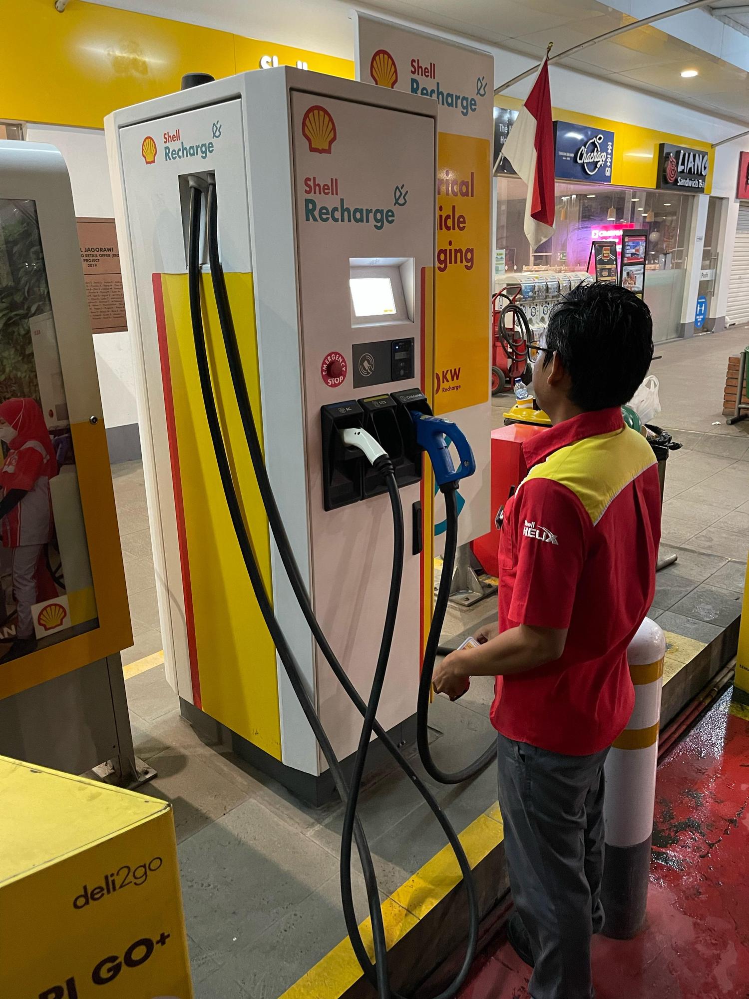 SHELL JAGORAWI TOLL KM21 BGR | Rest Area Km. 21, Jagorawi Toll Rd ...