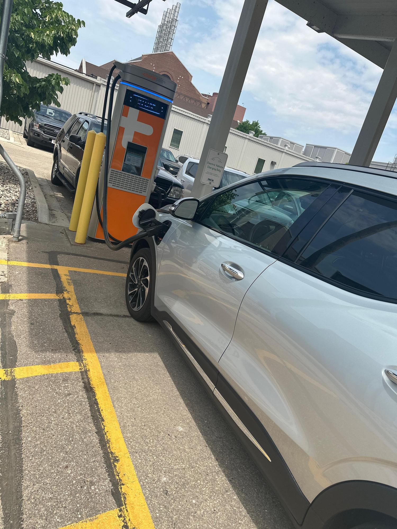 Madison Gas & Electric (2) | Madison, WI | EV Station