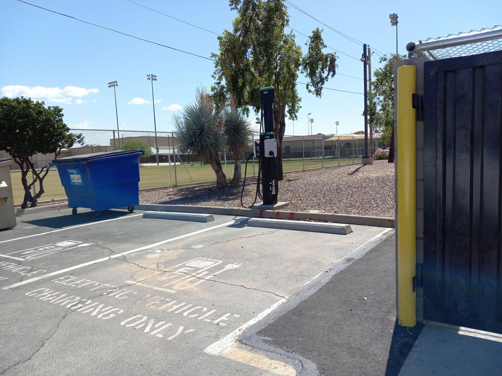 Yucca Library | Phoenix, AZ | EV Station