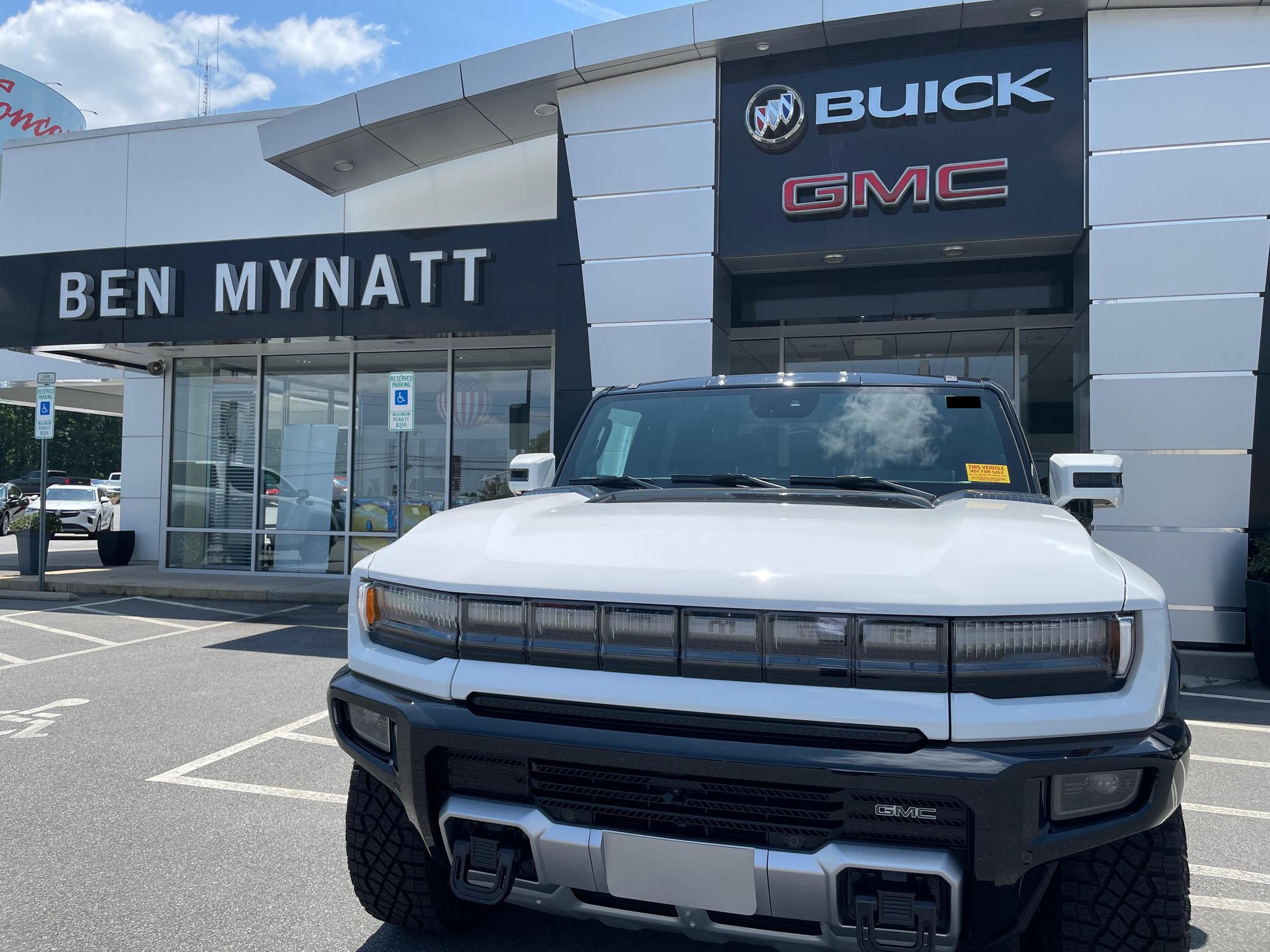 Ben Mynatt Buick GMC | Concord, NC | EV Station