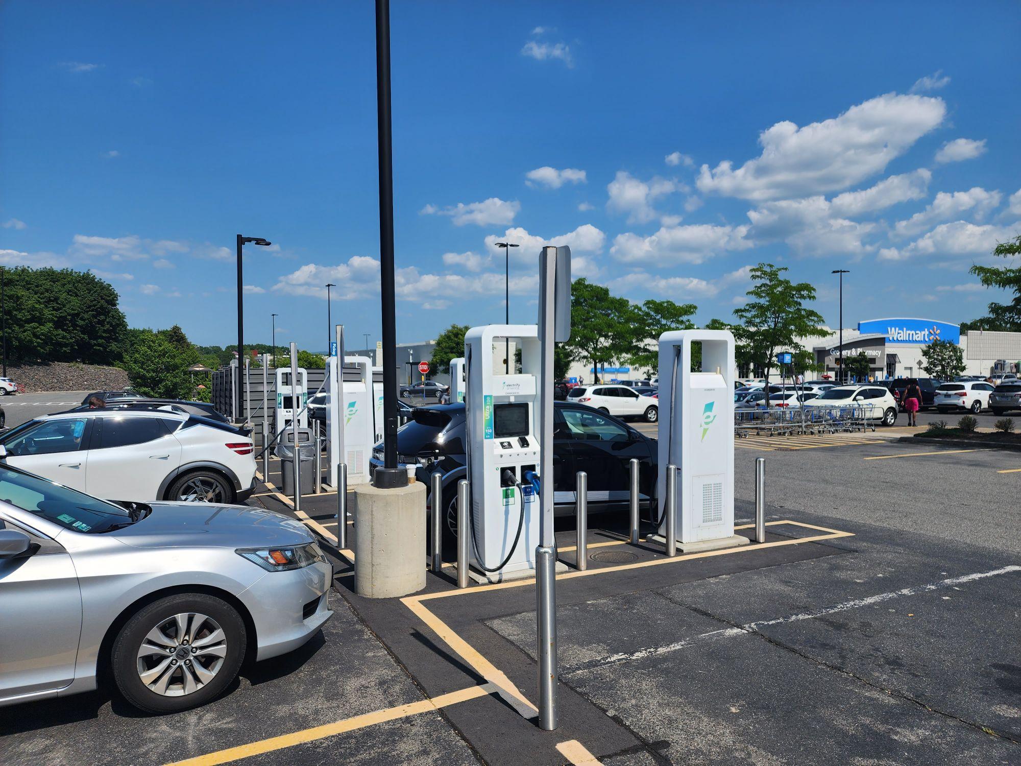 Walmart Supercenter Manchester | Manchester, CT | EV Station
