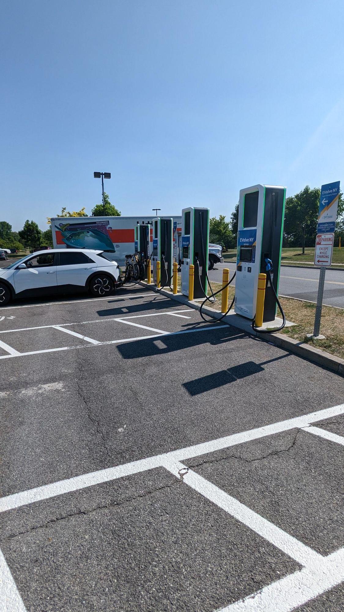Victor Crossing | Victor, NY | EV Station