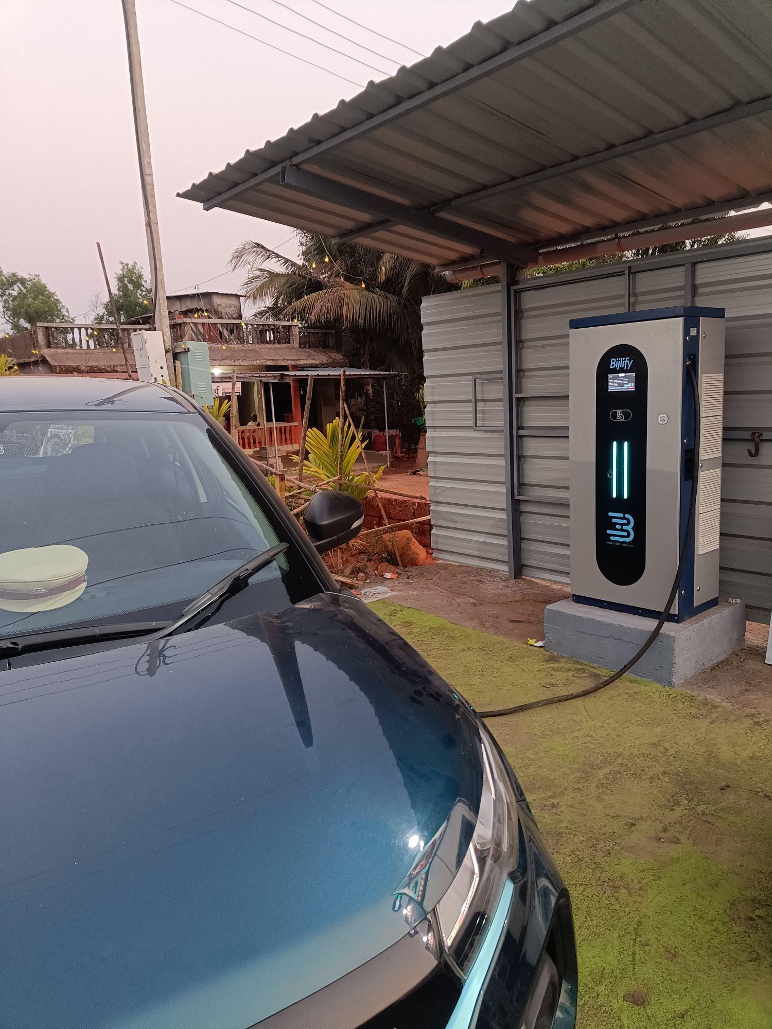 Hotel Pavhaner | Humarat, MH | EV Station