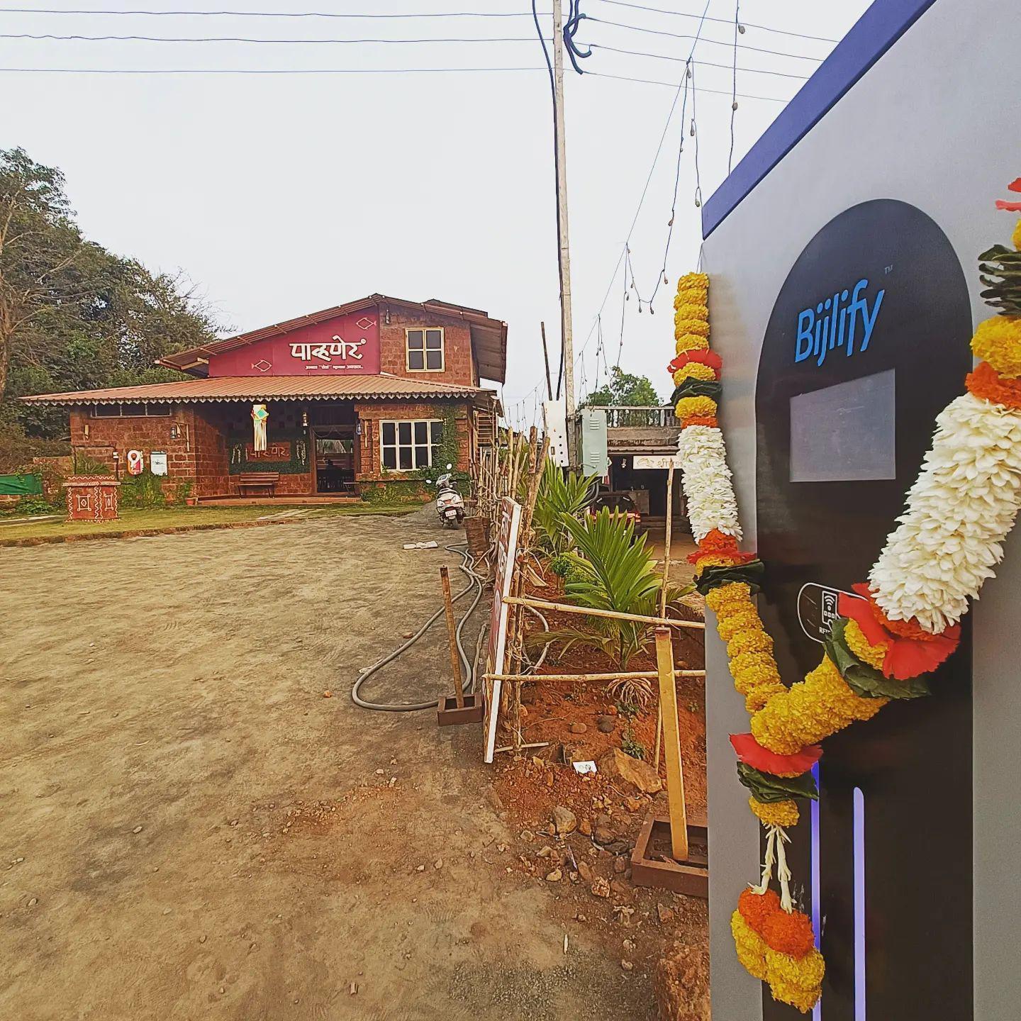 Hotel Pavhaner | Humarat, MH | EV Station