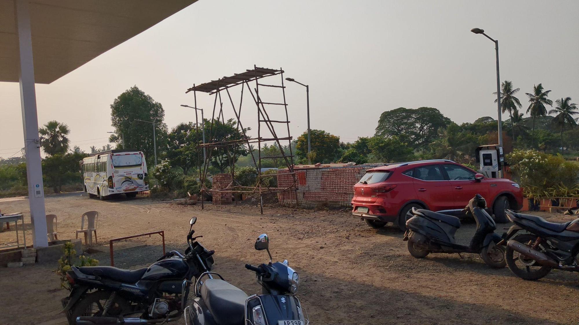 IOCL Yanamadurru - Tata Power (30kW) | Yanamadurru, AP | EV Station