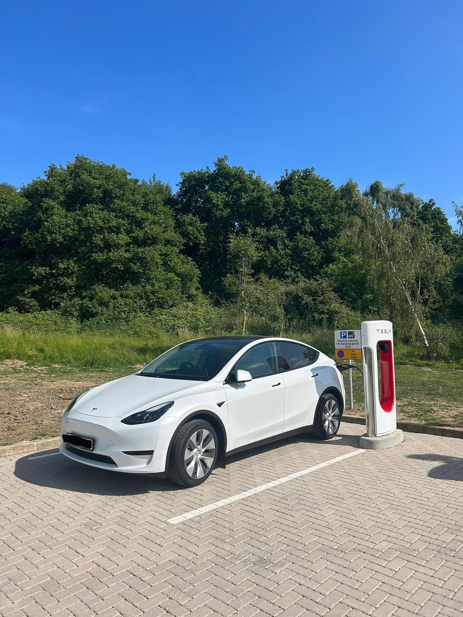 Blyth Services A1 (M) (2) | Blyth, England | EV Station
