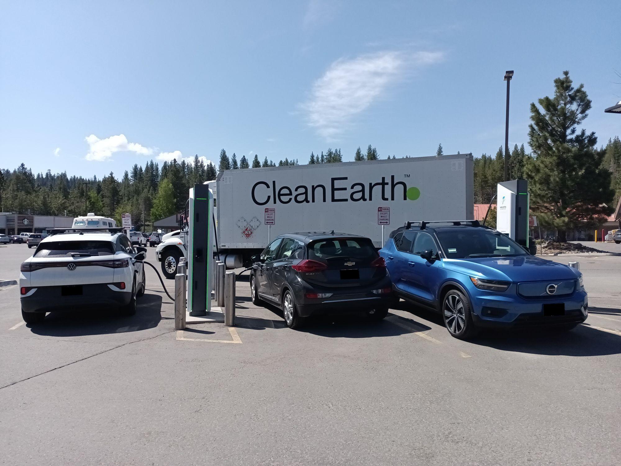 Truckee Crossroads - Save Mart | Truckee, CA | EV Station