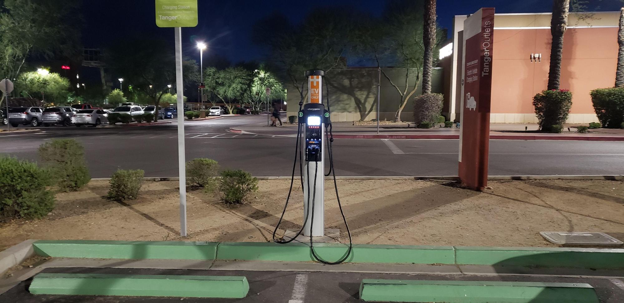 Tanger Outlets Phoenix - Express Factory Outlet (2) | Glendale, AZ | EV ...
