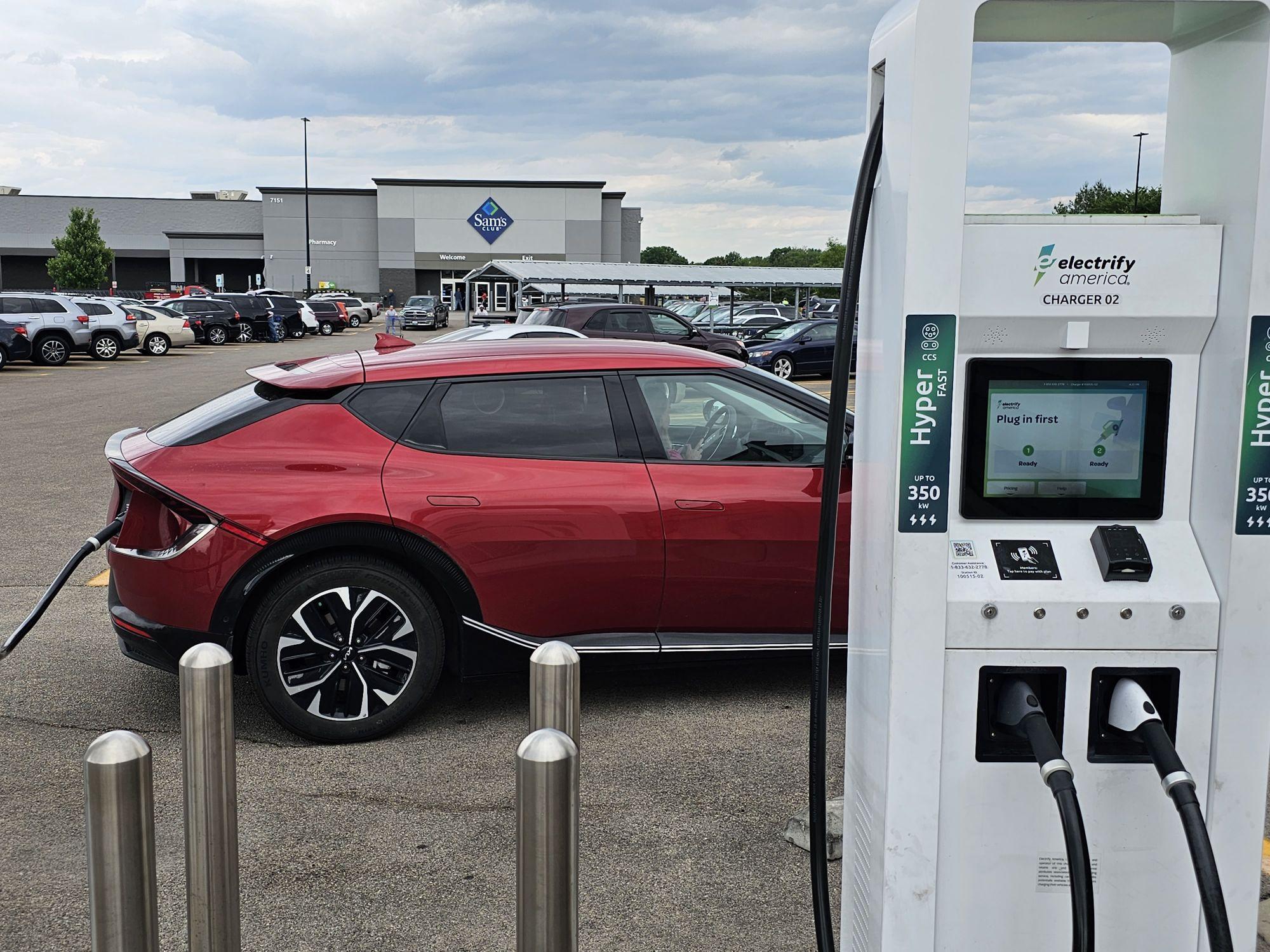 Sam’s Club | Rockford, IL | EV Station