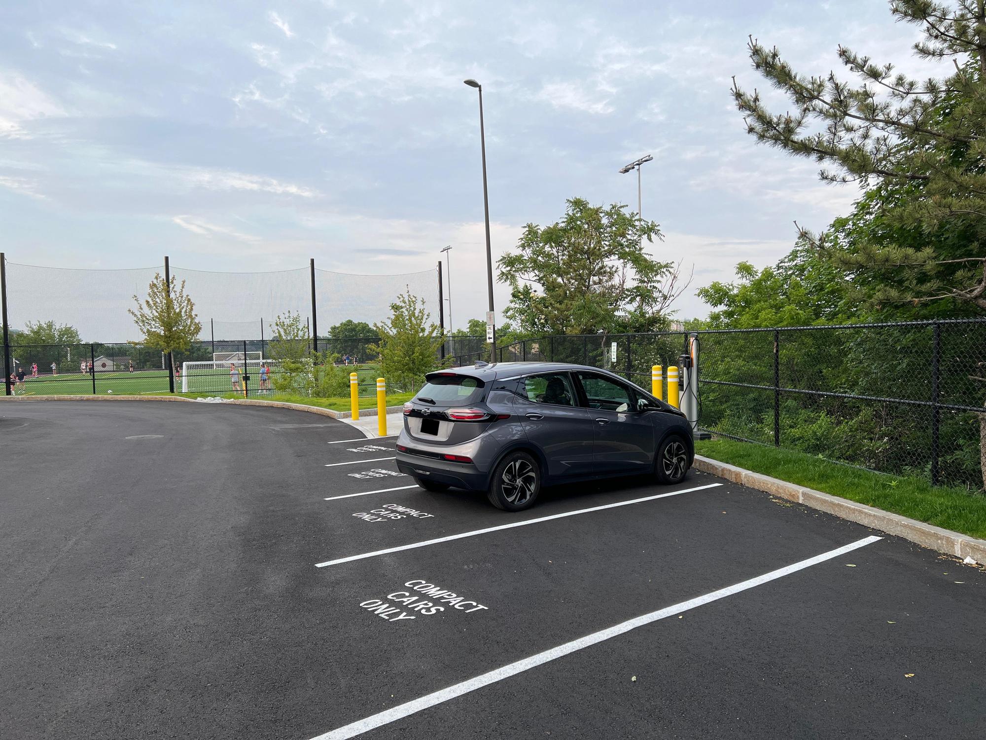 Arthur D. Healey School | Somerville, MA | EV Station