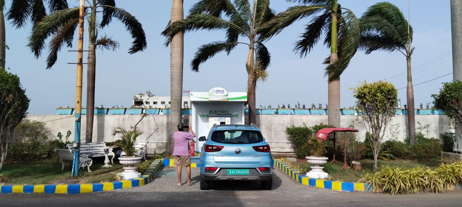 Maniar Petroleum | Palsana, GJ | EV Station