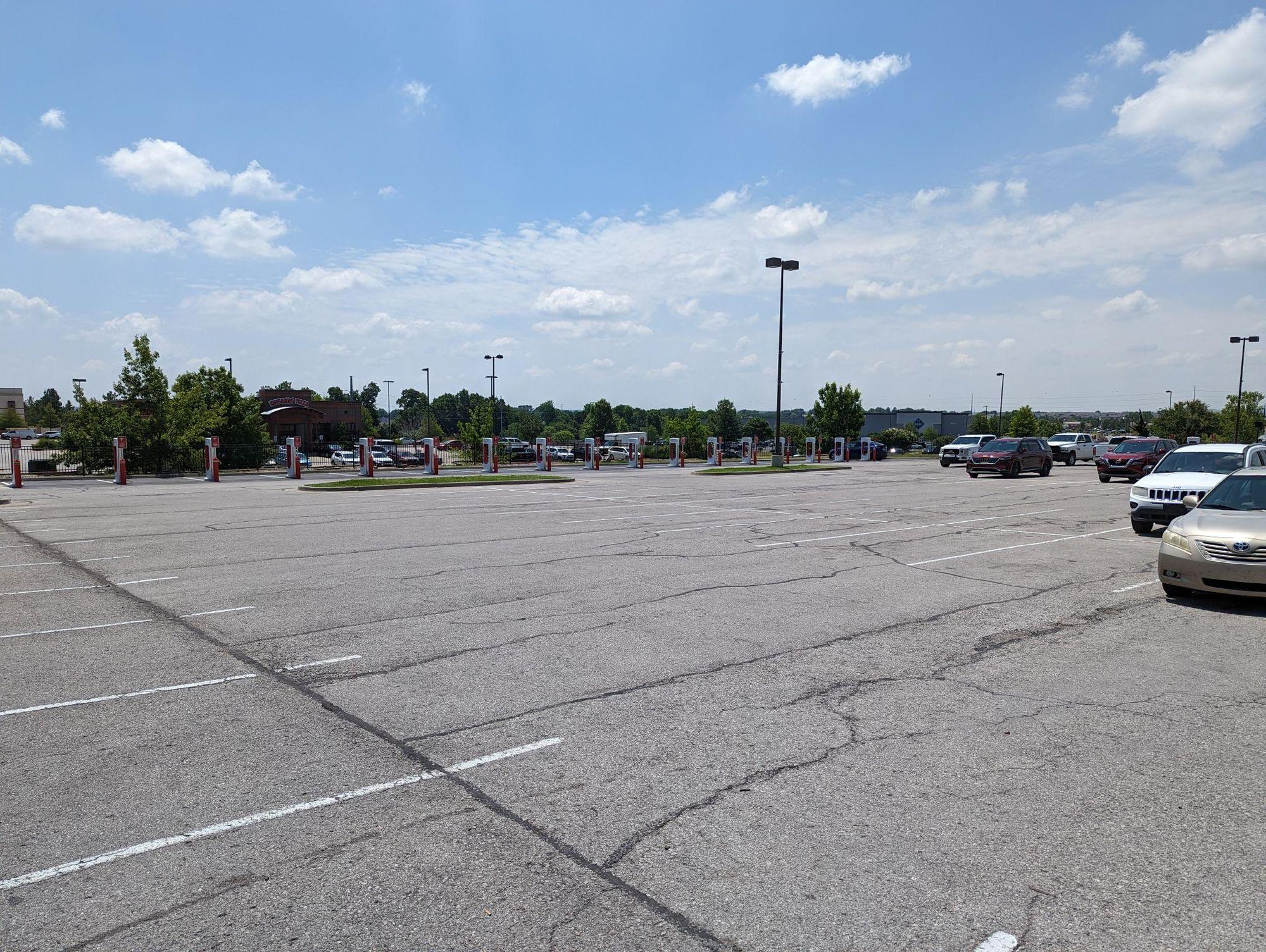 Tulsa Hills Shopping Center | Tulsa, OK | EV Station