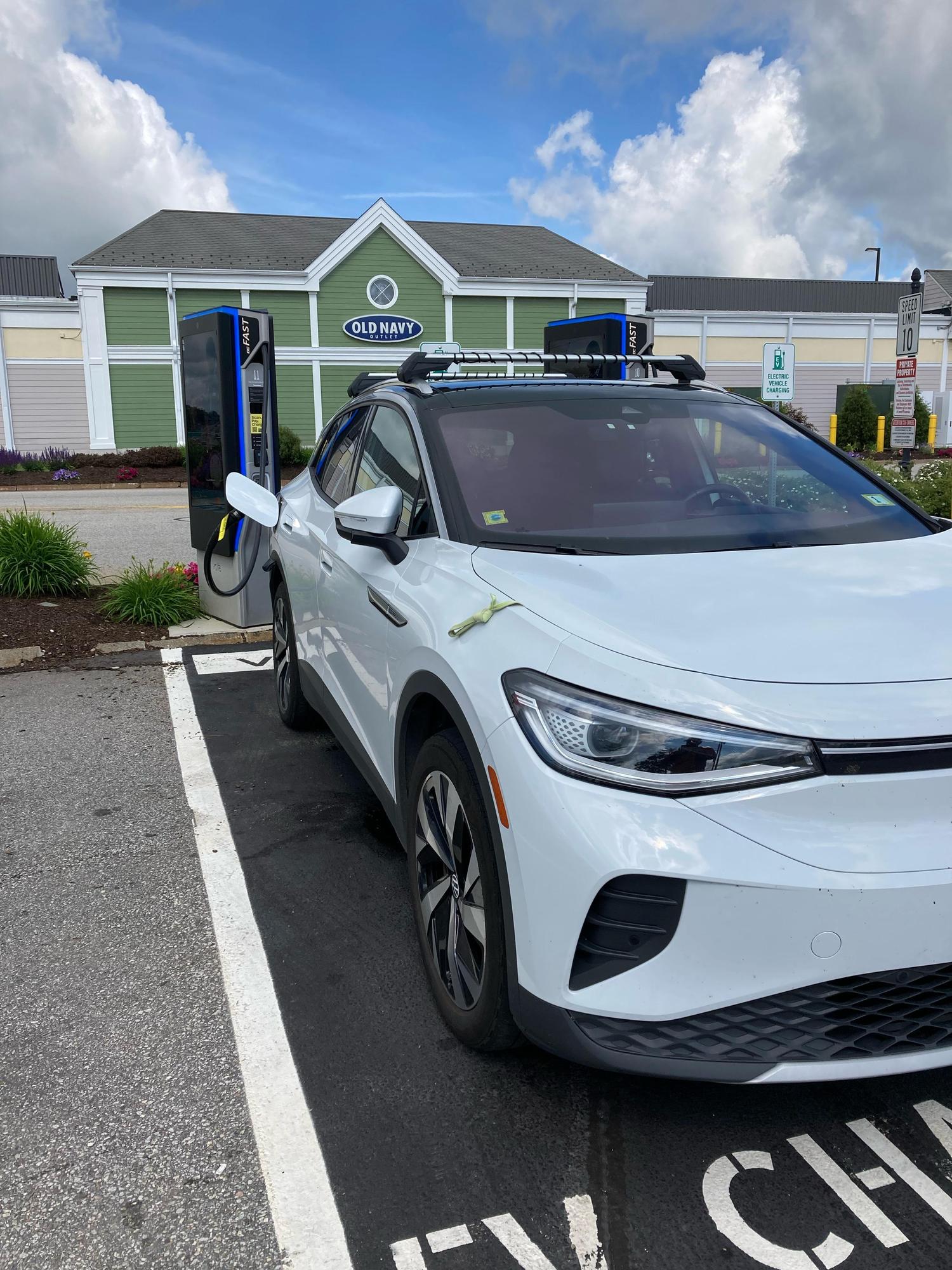 Tanger Outlets Tilton - Five Guys | Tilton, NH | EV Station