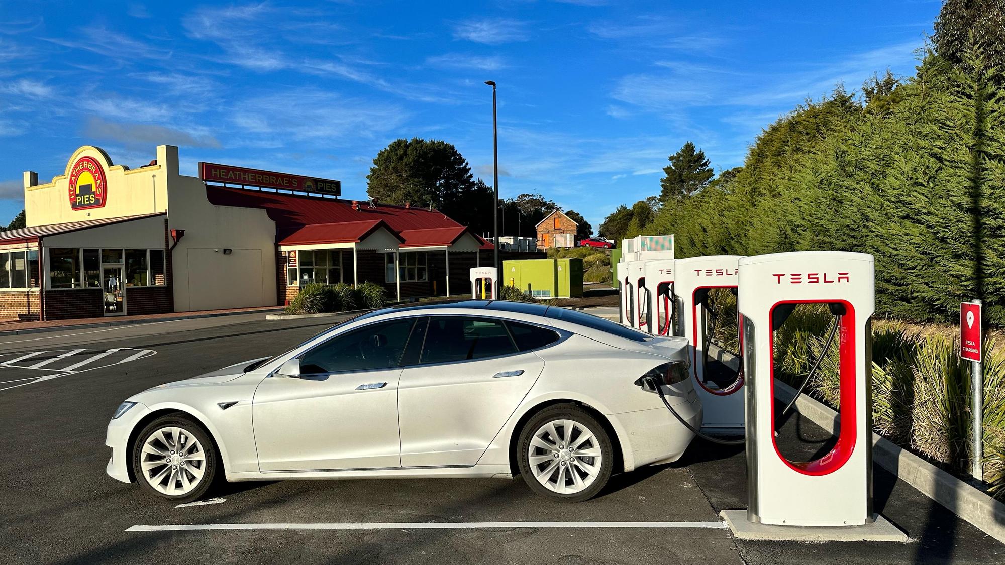 Heatherbrae's Pies Exeter | Exeter, NSW | EV Station