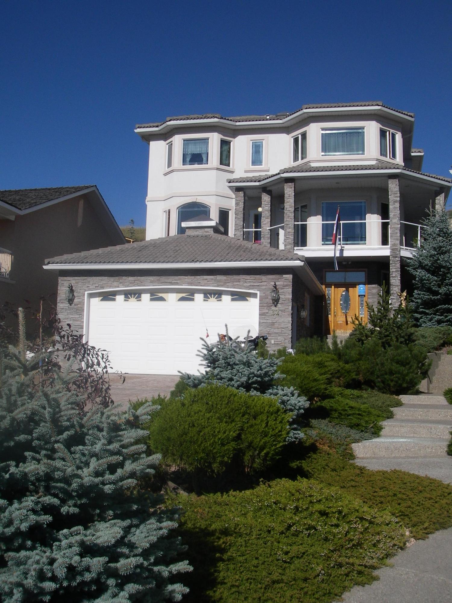 Rocky Mountain View Bed and Breakfast | Cochrane, AB | EV Station