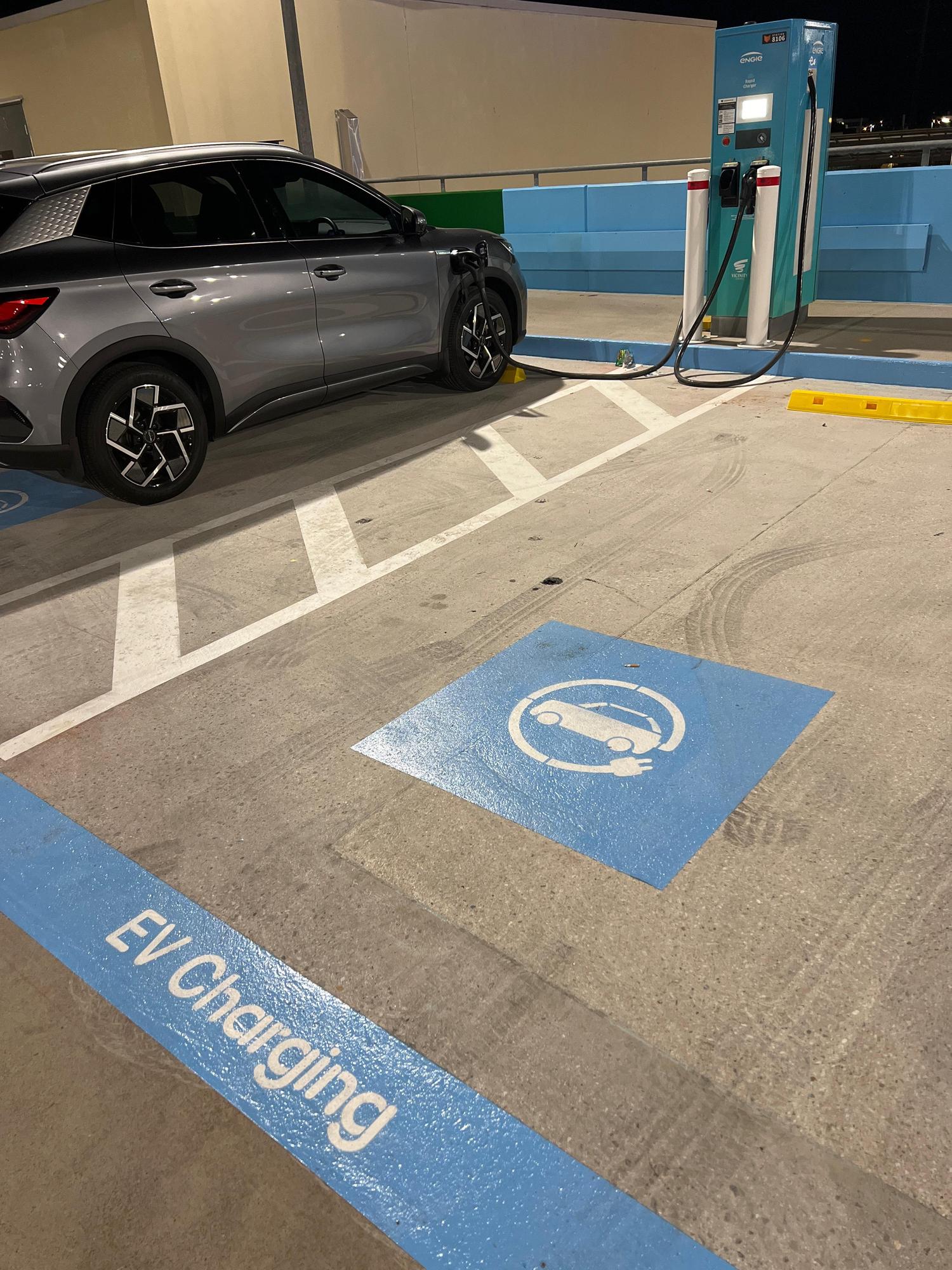 Grand Plaza | Browns Plains, QLD | EV Station