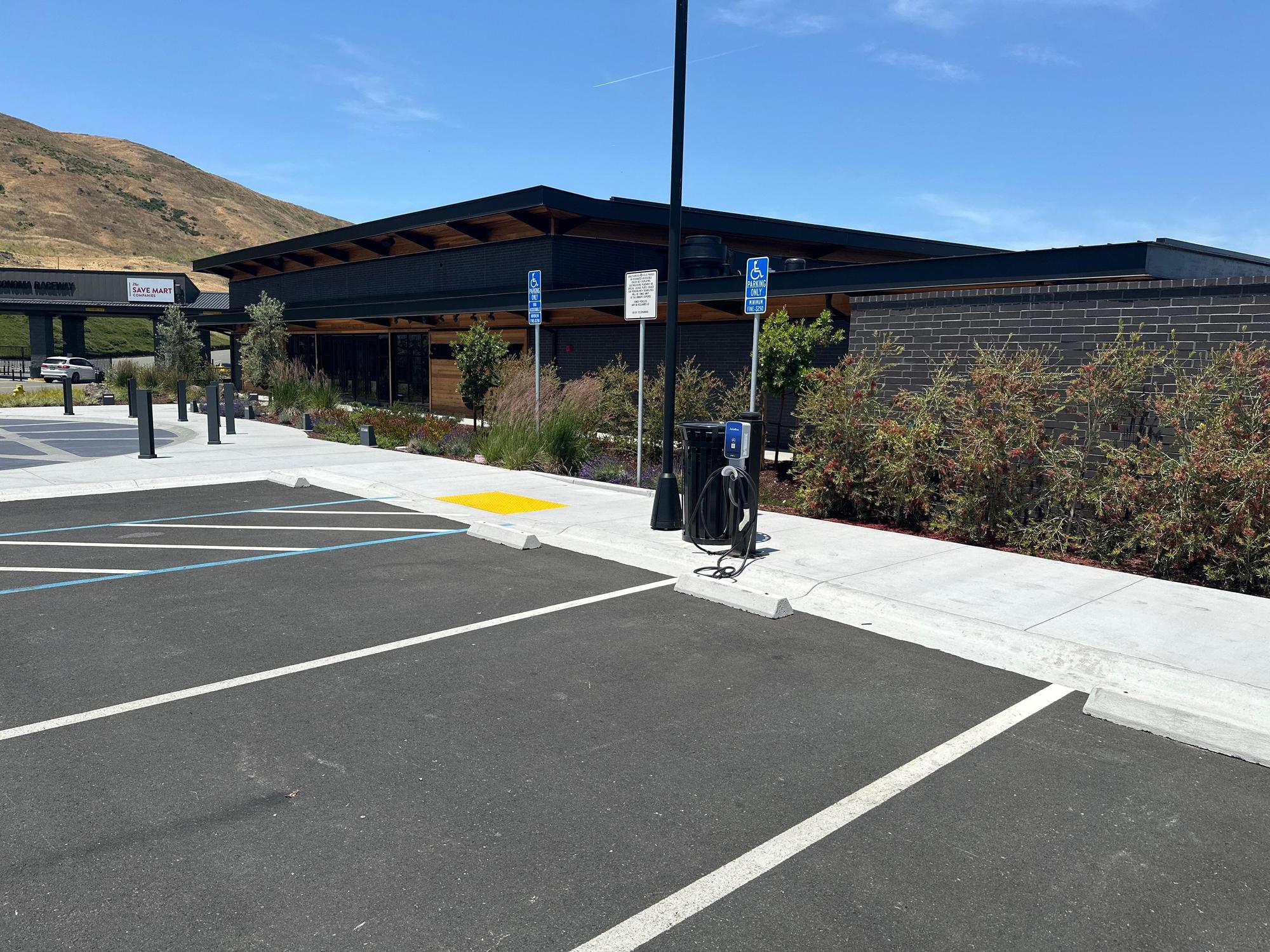 Sonoma Raceway Turn 11 | Sonoma, CA | EV Station