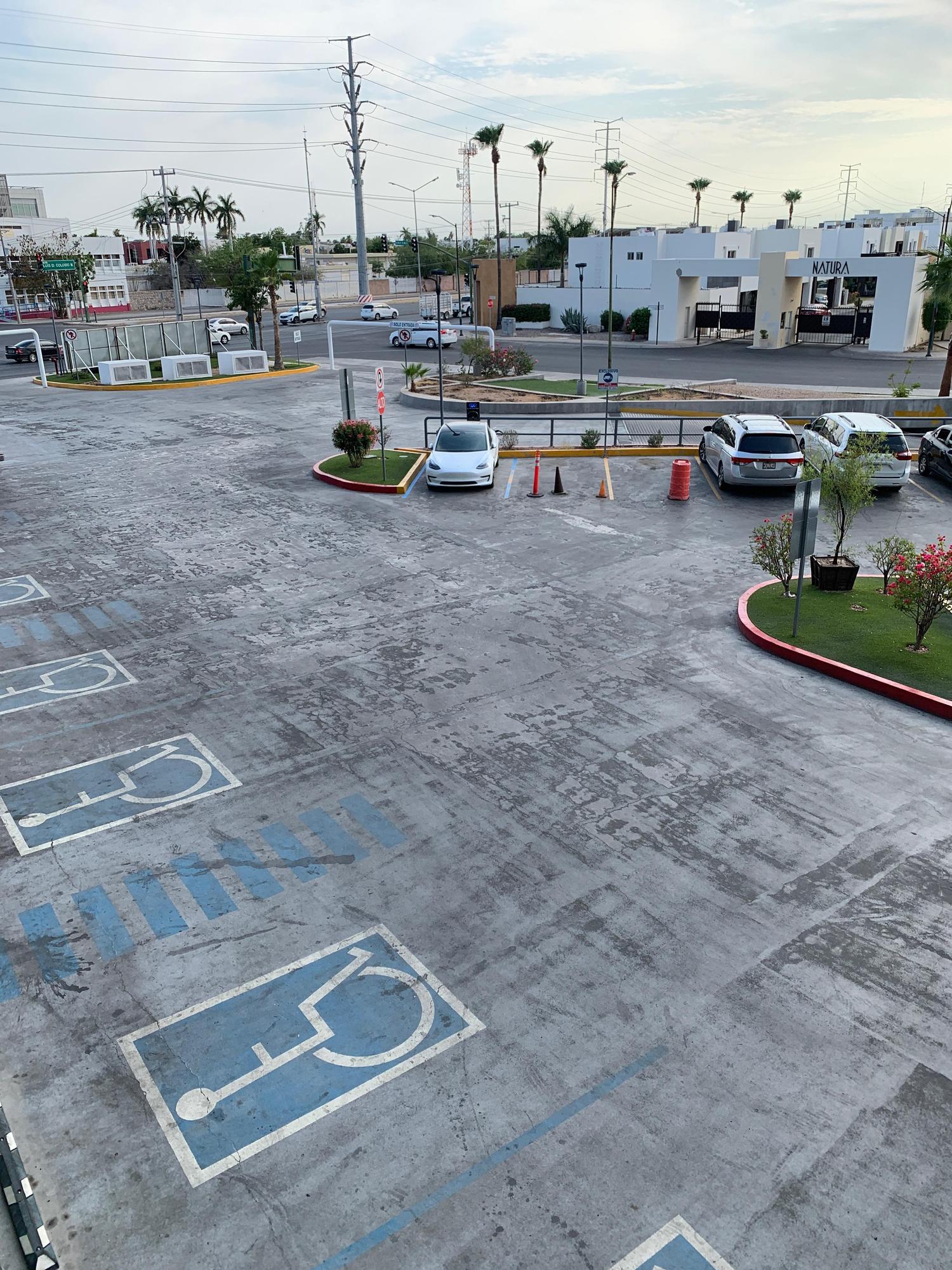 Plaza Andenes | Hermosillo, Son. | EV Station