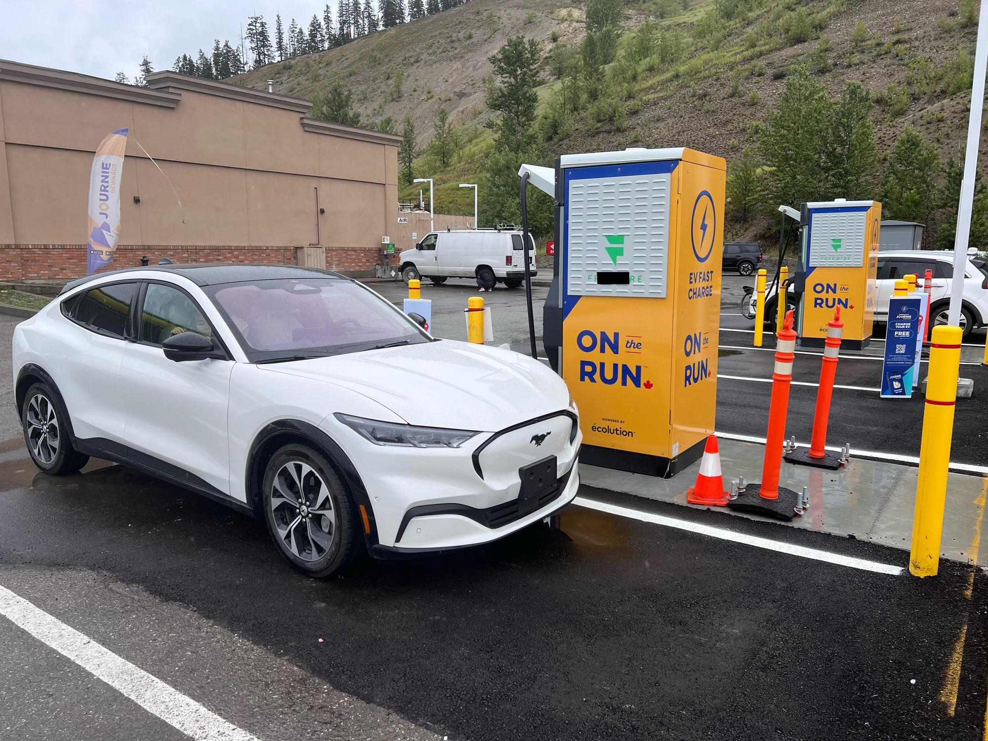 On the Run - Convenience Store | Revelstoke, BC | EV Station