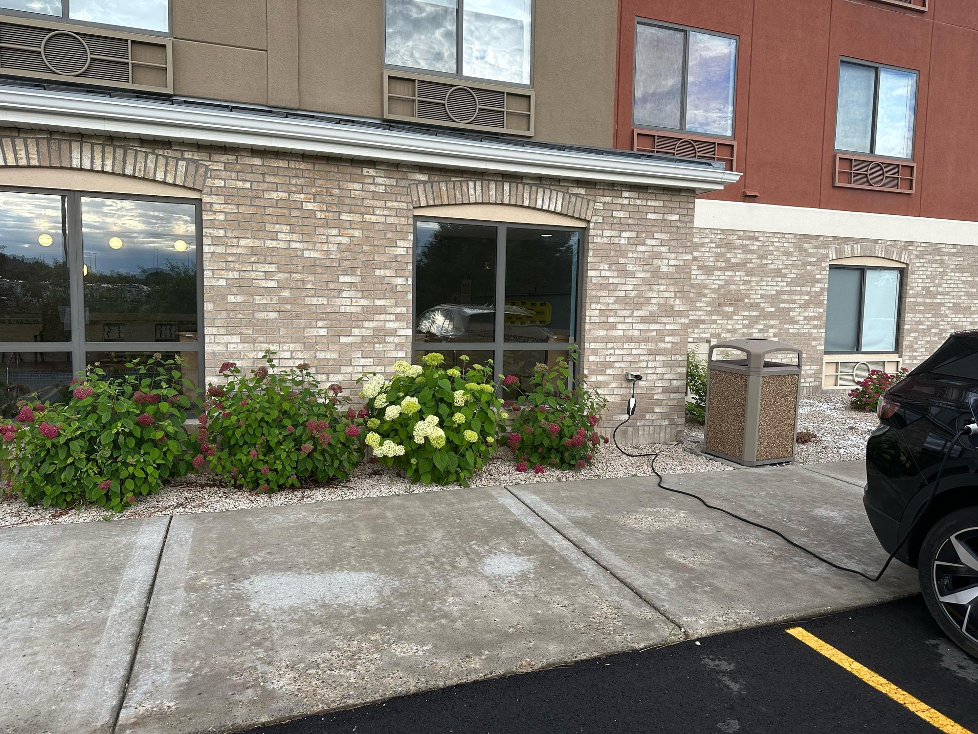 Holiday Inn Express Billings East, an IHG Hotel | Lockwood, MT | EV Station